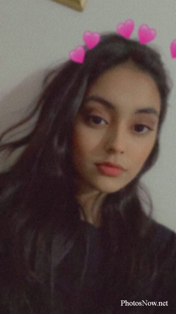 [1500+] Real Girl Pic, DP, Photos, Pictures & Wallpapers (NEW 2025) - PhotosNow