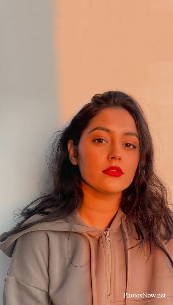 [1500+] Real Girl Pic, DP, Photos, Pictures & Wallpapers (NEW 2025) - PhotosNow