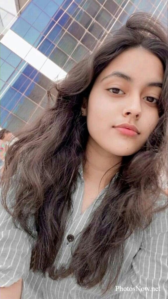 [1500+] Real Girl Pic, DP, Photos, Pictures & Wallpapers (NEW 2025) - PhotosNow