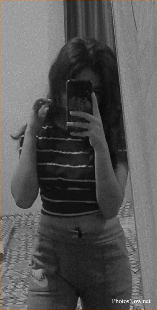 425 Mirror Selfie Dp Pics Images Photos Wallpapers 2025