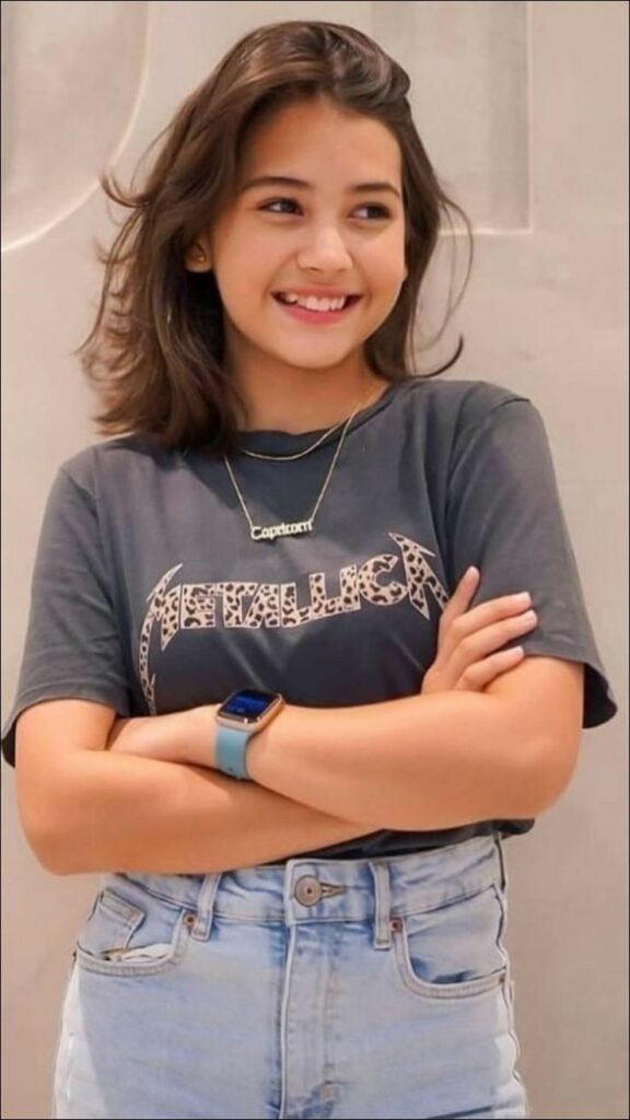 [1085 ] Cute Girl Pic Dp Images Photos Pictures And Wallpapers 2024