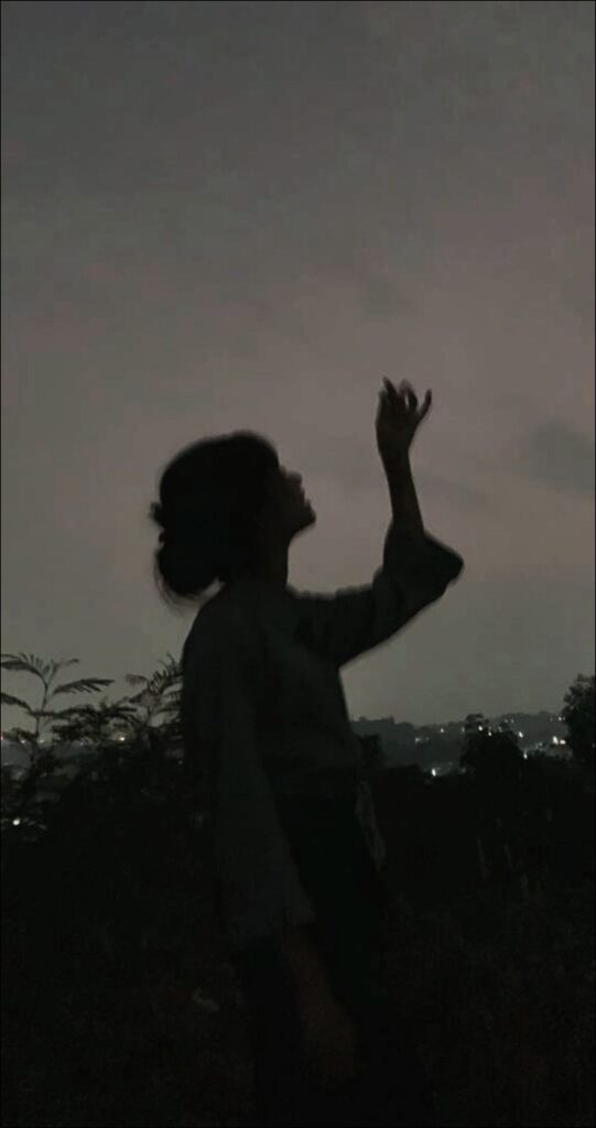 [1000+] Sad Girl DP Images for Whatsapp & Instagram (2025) - PhotosNow