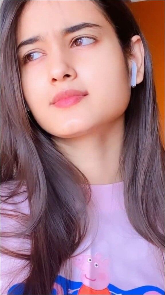 [1500+] Real Girl Pic, DP, Photos, Pictures & Wallpapers (NEW 2025 ...