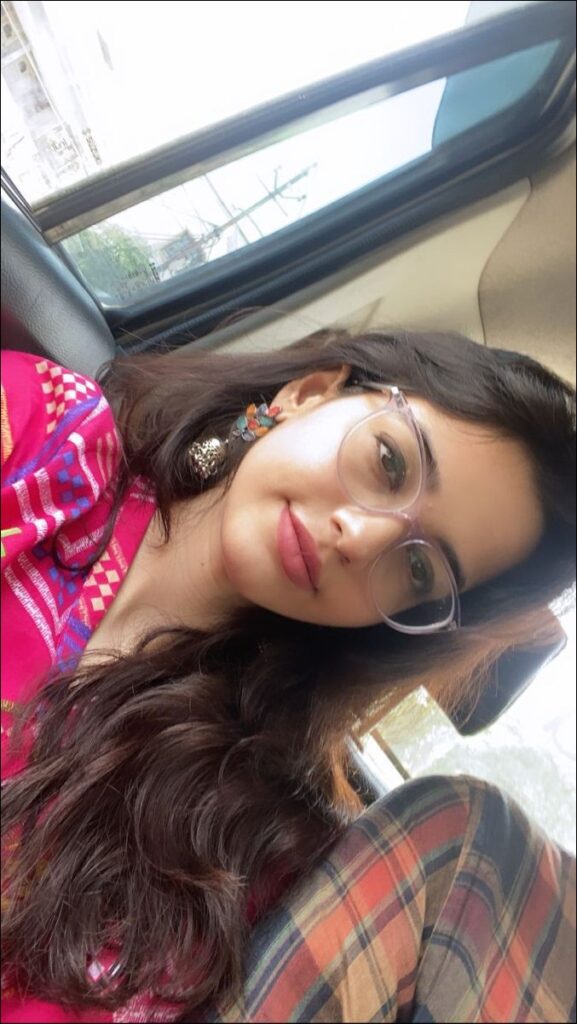 [1500+] Real Girl Pic, DP, Photos, Pictures & Wallpapers (NEW 2025) - PhotosNow