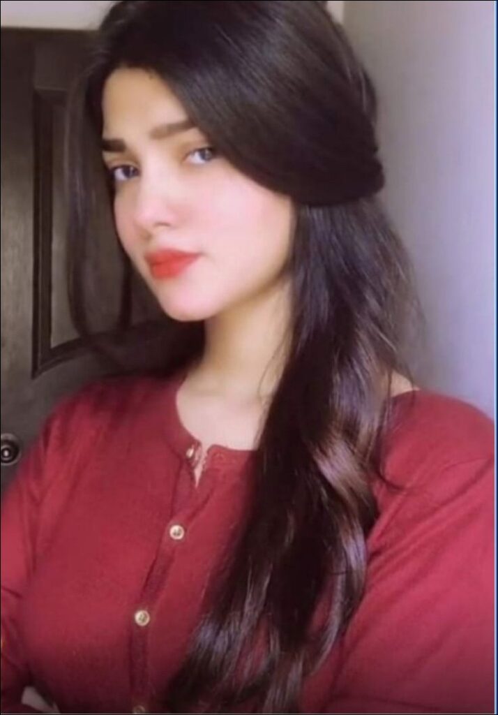 [1085+] Cute Girl Pic, Dp, Images, Photos, Pictures & Wallpapers (2025 ...