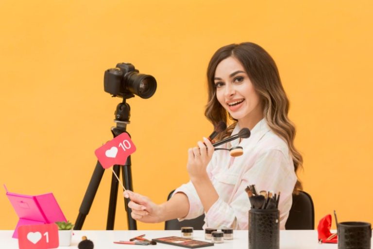 Best Channel Picture Ideas for Vlogging YouTube Channels